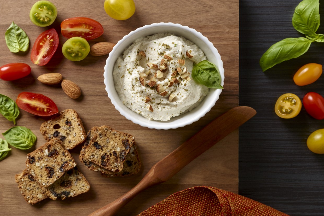 California Almond Cheese Spread – DelicioUS!