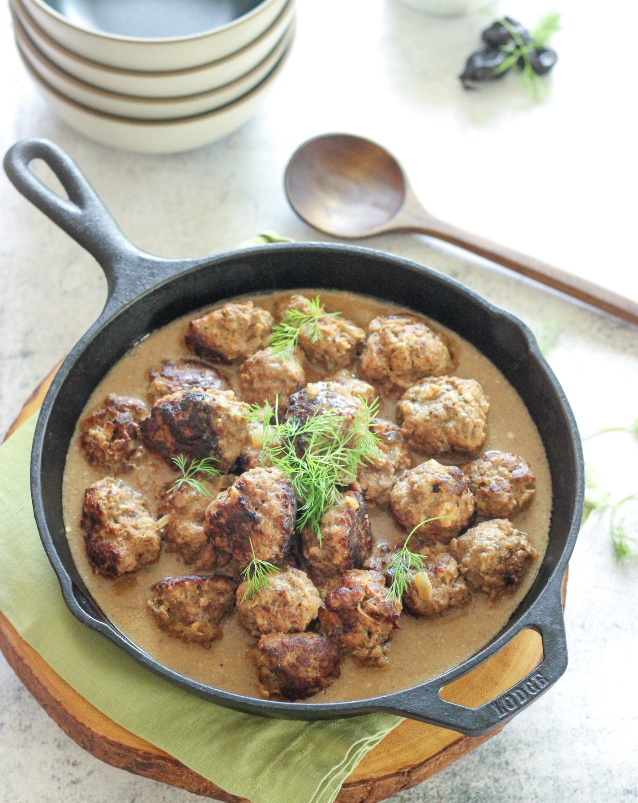 Apple Maple Meatballs – DelicioUS!