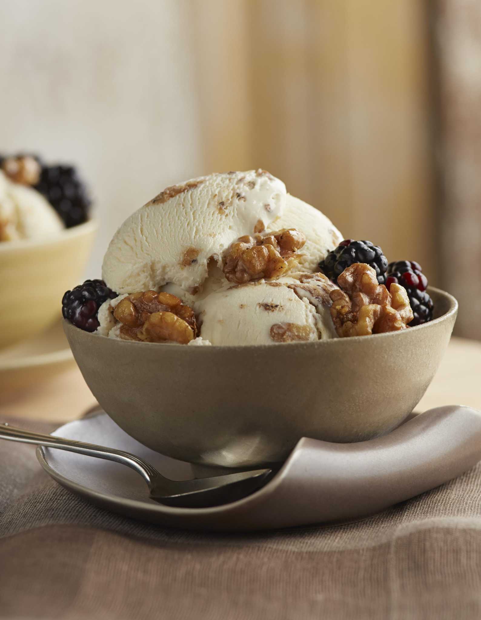 Brown Butter Walnut Ice Cream – DelicioUS!