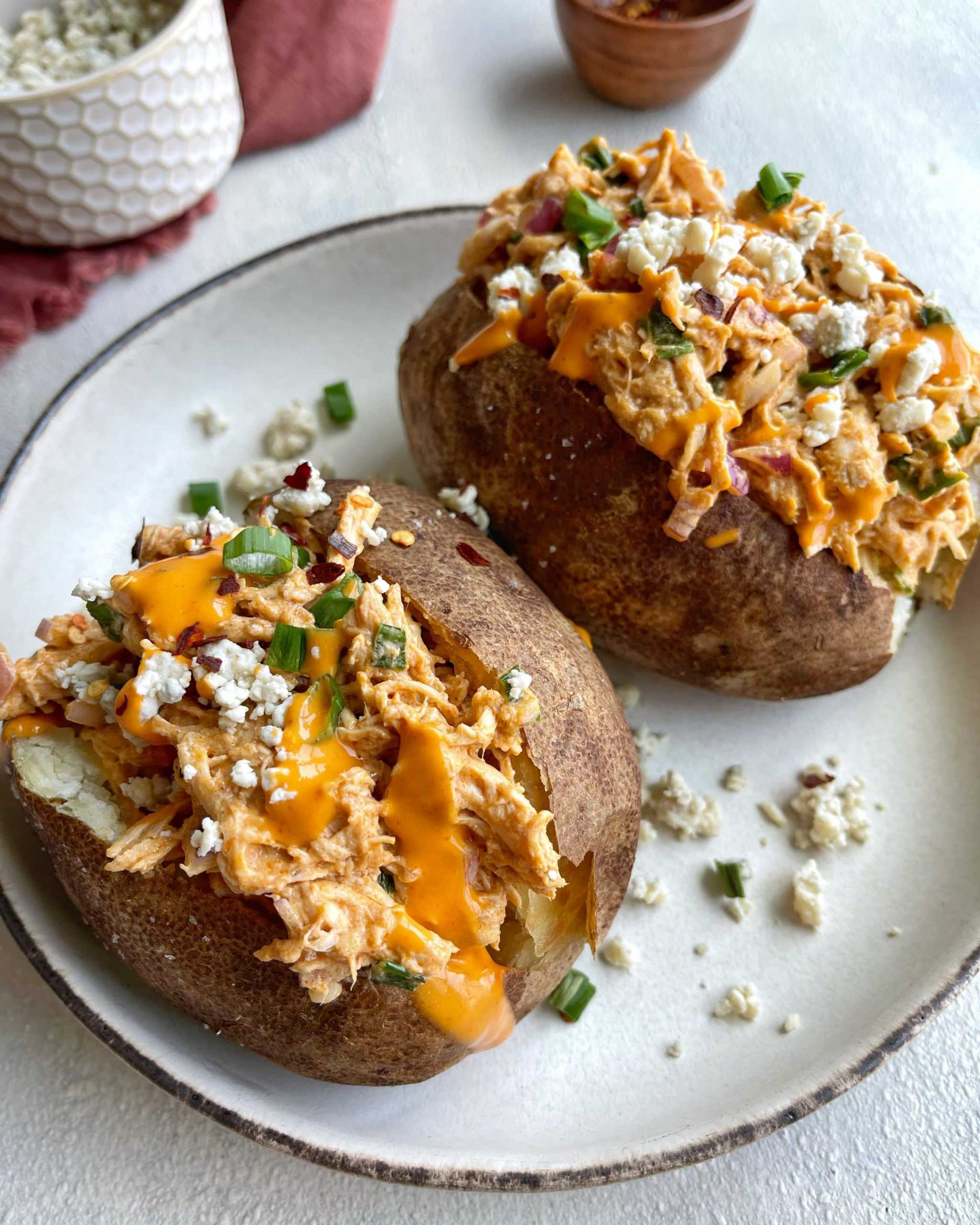 Buffalo Chicken Stuffed Potatoes – DelicioUS!